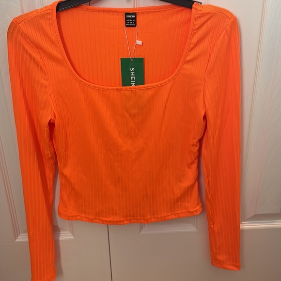 SHEIN | Tops | Nwt Shein Scooped Neck Ribbed Tshirt | Poshmark